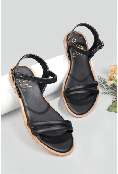 Carla Bella Bilek Bağlamalı Bantlı Siyah Kadın Sandalet A-1502 Carla Bella Bilek Bağlamalı Bantlı Siyah Kadın Sandalet A-1502