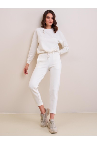 Jimmy Key Kadın Beyaz Yan Cepli Rahat Beli Lastikli Jogger Pantolon Jimmy Key Kadın Beyaz Yan Cepli Rahat Beli Lastikli Jogger Pantolon