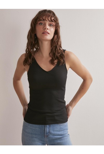 Jimmy Key Kadın Siyah Dar Kesim V Yaka Kolsuz Atlet