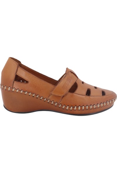 Venüs 21793073 Hakiki Deri Kadın Dolgu Topuklu Sandalet Taba Venüs 21793073 Hakiki Deri Kadın Dolgu Topuklu Sandalet Taba
