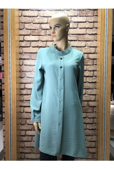 Nadide Hakim Yaka Kendinden Patlı Tunik Nadide Hakim Yaka Kendinden Patlı Tunik