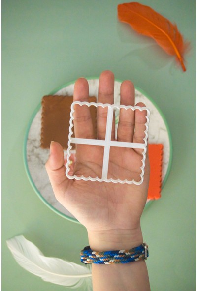 Pagina Tırtıklı Kare Kurabiye & Şeker Hamuru Kalıbı