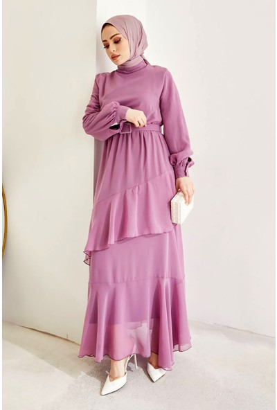Lugmo Tesettür Bayan Elbise Katlı Boydan Astarlı Şifon Kemerli Fırfırlı Lila 7134 Lugmo Tesettür Bayan Elbise Katlı Boydan Astarlı Şifon Kemerli Fırfırlı Lila 7134