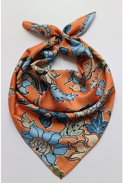 The Moon Kasımpatı Çiçek Desenli Turuncu Vegan Ipek Fular The Moon Kasımpatı Çiçek Desenli Turuncu Vegan Ipek Fular