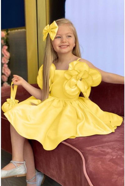 Riccotarz Kız Çocuk Göğsü Çiçekli ve Çantalı Askılı Sarı Abiye