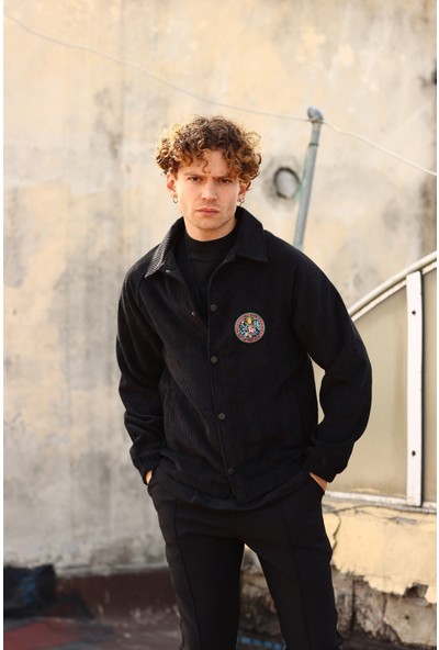 Karpefingo Erkek Mevsimlik Armalı Siyah Ceket Karpefingo Erkek Mevsimlik Armalı Siyah Ceket