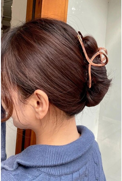 Bahels Trend Metalik Bronz 8 cm Mandal Saç Tokası Bahels Trend Metalik Bronz 8 cm Mandal Saç Tokası