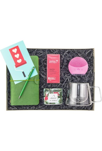 Troy Gift Box Bakımlı Kız Arkadaşına Sevgililer Günü Hediye Kutusu Troy Gift Box Bakımlı Kız Arkadaşına Sevgililer Günü Hediye Kutusu