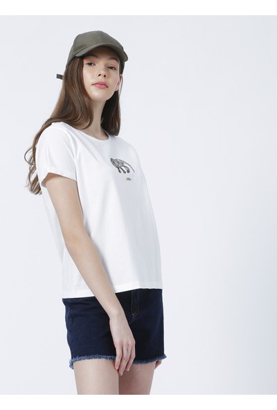 National Geographic W-Fil Geniş Yaka Standart Kalıp Baskılı Beyaz Kadın T-Shirt National Geographic W-Fil Geniş Yaka Standart Kalıp Baskılı Beyaz Kadın T-Shirt