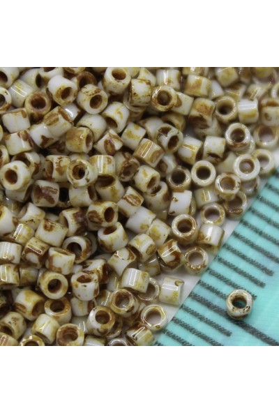 Miyuki Boncuk Delica 11-00 1,6 mm 3 gr No: 322 Miyuki Boncuk Delica 11-00 1,6 mm 3 gr No: 322