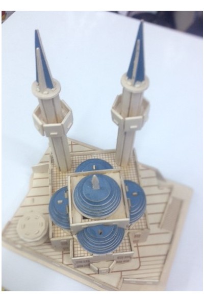 Enhavalı Ahşap Cami Maketi Büyük Boy Enhavalı Ahşap Cami Maketi Büyük Boy