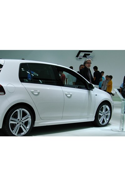 Otobdy Volkswagen Golf 7 Yan Marşpiyel