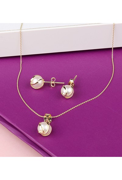 Ejoya 6 Mm Doğal İnci Altın Küpe Ve Kolye Ejoya 6 Mm Doğal İnci Altın Küpe Ve Kolye