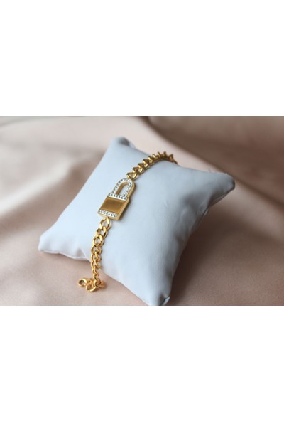 Ekru Accessorie Kilitli Zincir Bileklik Ekru Accessorie Kilitli Zincir Bileklik