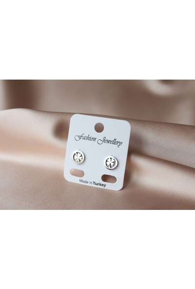 Ekru Accessorie Yonca Çelik Küpe Ekru Accessorie Yonca Çelik Küpe