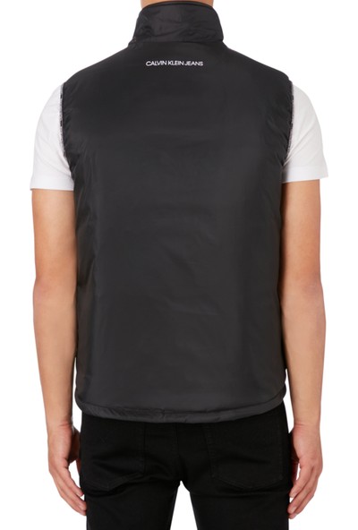Calvin Klein J30J315678-Bae Padded Gilet Düz Yaka Standart Kalıp Düz Siyah Erkek Yelek Calvin Klein J30J315678-Bae Padded Gilet Düz Yaka Standart Kalıp Düz Siyah Erkek Yelek