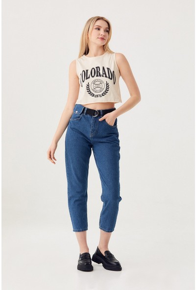 Yıkamalı Kapak Cep Detaylı Kemerli Mom Jean