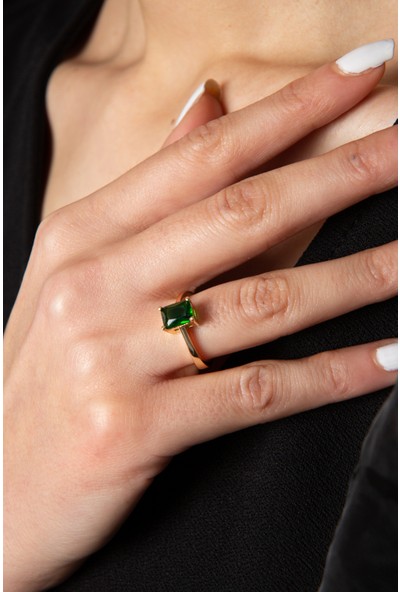 Elika Silver Kadın Baget Model Yeşil Taşlı Yüzük