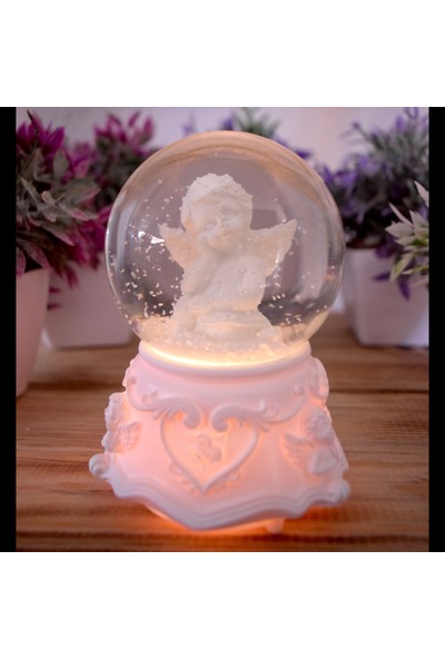 Derin Store Kar Küresi Derin Store Kar Küresi