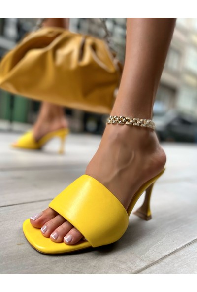Giydim Gidiyor Valeria Deri Kadın Topuklu Terlik Sarı