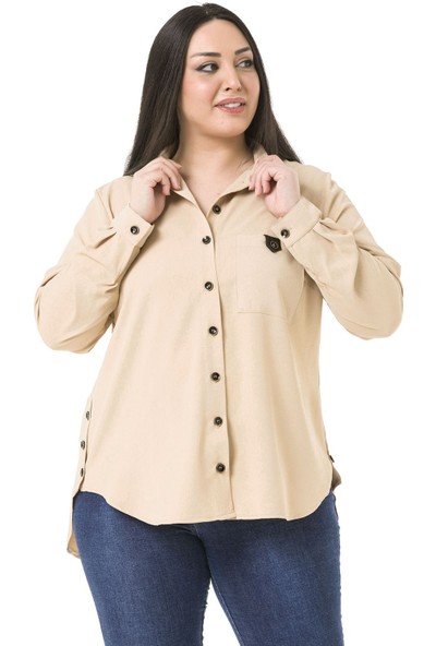 Disentis Modest Büyük Beden Deri Cep Kapaklı Yanları Açılabilir Düğme Detaylı Arkası Uzun Bej Rengi Gömlek