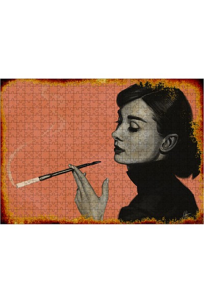 Tablomega Ahşap Mdf Puzzle Yapboz Sigara Içen Audrey 500 Parça 50*70 cm Tablomega Ahşap Mdf Puzzle Yapboz Sigara Içen Audrey 500 Parça 50*70 cm