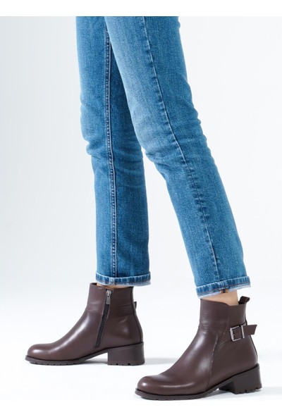 CZ London Hakiki Deri Kadın Bot Fermuarlı Metal Tokalı Kısa Kışlık Ayakkabı CZ London Hakiki Deri Kadın Bot Fermuarlı Metal Tokalı Kısa Kışlık Ayakkabı