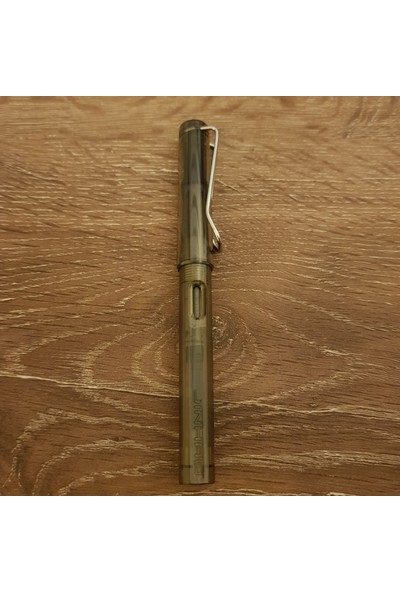 Jinhao 619 Şeffaf Siyah Dolma Kalem Ef 0.38 mm Jinhao 619 Şeffaf Siyah Dolma Kalem Ef 0.38 mm
