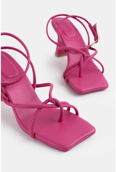 Nişantaşı Shoes Vera Fuşya Mat Bilek Bağlı Parmak Arası Kadın Topuklu Sandalet Nişantaşı Shoes Vera Fuşya Mat Bilek Bağlı Parmak Arası Kadın Topuklu Sandalet