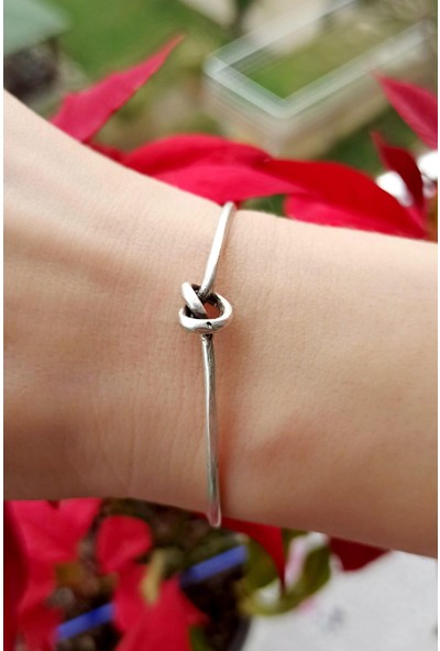 Fildişi Aksesuar Antik Gümüş Kaplama Düğüm Şekilli El Yapımı Ayarlanabilir Kadın Bileklik Fildişi Aksesuar Antik Gümüş Kaplama Düğüm Şekilli El Yapımı Ayarlanabilir Kadın Bileklik