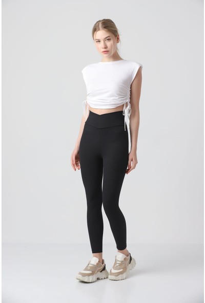 Neslihan Yılmaz Butik Çapraz Kemerli Siyah Fitilli Tayt Neslihan Yılmaz Butik Çapraz Kemerli Siyah Fitilli Tayt