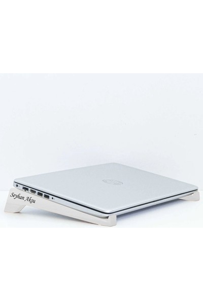 BK Kişiye Özel Taşınabilir Ahşap Beyaz Notebook Laptop Standı BK Kişiye Özel Taşınabilir Ahşap Beyaz Notebook Laptop Standı