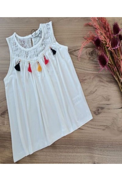 Cozzalica Collection Yaka Dantel ve Püskül Detaylı Kız Çocuk Bluz