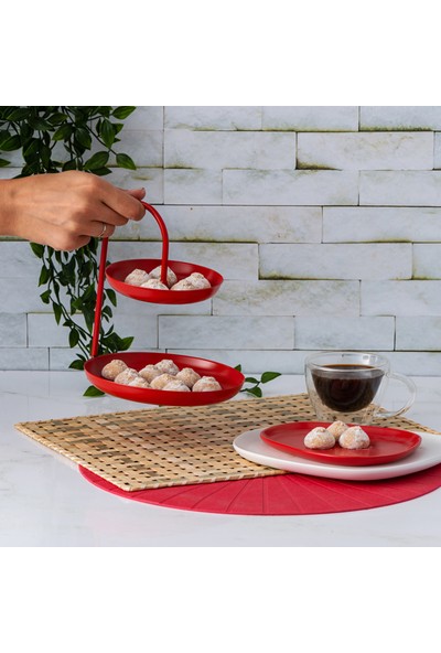 Karaca Eva Kırmızı Katlı Kurabiyelik