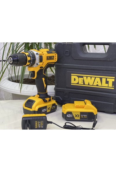 Dewalt Şarzlı Matkap Dewalt Şarzlı Matkap