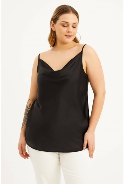 Myline Saten Degaje Yaka Ip Askılı Bluz Myline Saten Degaje Yaka Ip Askılı Bluz