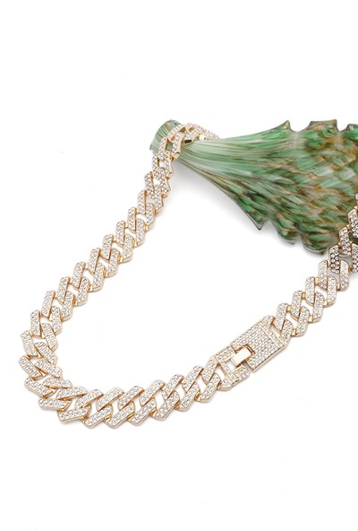 Kadın Zirkon Taşlı Altın Renk Kalın Zincir Kolye Kadın Zirkon Taşlı Altın Renk Kalın Zincir Kolye