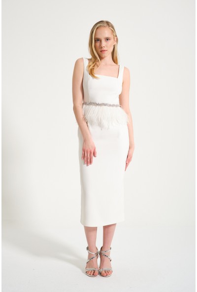 Bontesel Beyaz Midi Boy Kare Yaka Tüy ve Taş Detaylı Yırtmaçlı Nişan Söz Nikah Dış Çekim Elbisesi