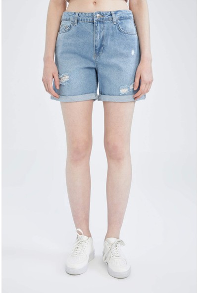 DeFacto Paça Ucu Katlamalı Yırtık Detaylı Boyfriend Jean Şort X3023AZ22SM