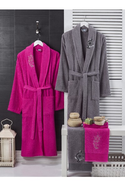 B2B Home Collection Nakışlı Pamuklu 4 Parça Aile Bornoz Seti Fuşya | Antrasit B2B-BRNZ-03 B2B Home Collection Nakışlı Pamuklu 4 Parça Aile Bornoz Seti Fuşya | Antrasit B2B-BRNZ-03