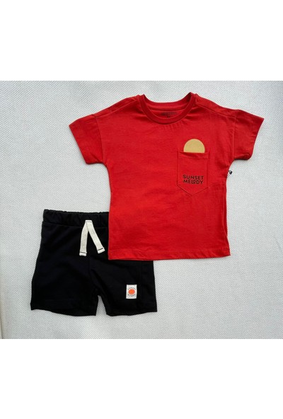 Sunset Baskılı Şortlu Takım Sunset Baskılı Şortlu Takım