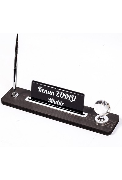 İsimlik Sepeti Lora Dünyalı ve Kalemli Isimlik Gümüş Ahşap Ofis Masa Isimliği İsimlik Sepeti Lora Dünyalı ve Kalemli Isimlik Gümüş Ahşap Ofis Masa Isimliği