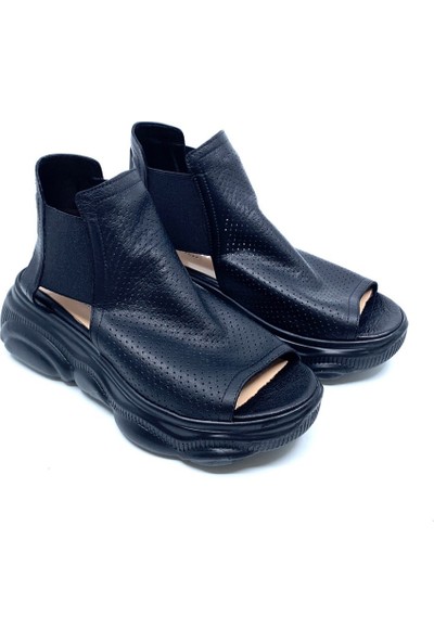 Favgi Carmin Siyah Deri Kadın Sandalet Favgi Carmin Siyah Deri Kadın Sandalet