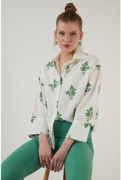 Lela % 100 Pamuklu Çiçekli Rahat Kesim Gömlek Bayan Gömlek 6234516 Lela % 100 Pamuklu Çiçekli Rahat Kesim Gömlek Bayan Gömlek 6234516
