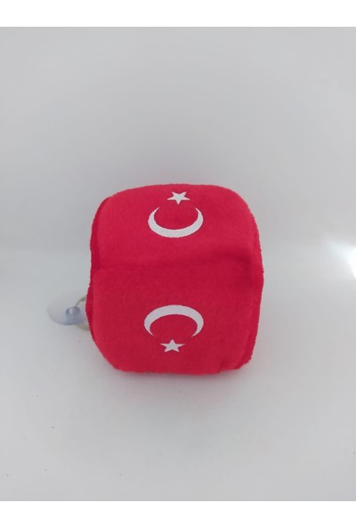 Özdemir Aksesuar Vantuzlu Peluş Zar Araba Süsü Türk Bayrağı Özdemir Aksesuar Vantuzlu Peluş Zar Araba Süsü Türk Bayrağı