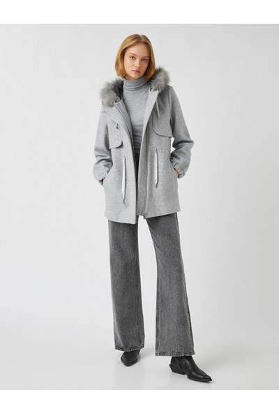 Koton Kürk Detaylı Kapşonlu Önü Fermuarlı Belden Bağlamalı Kaşe Kaban