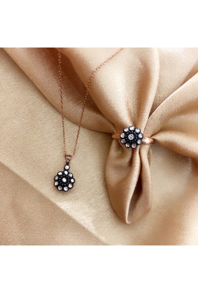 YDG Elmas Takı Elmas Gül Model Kolye