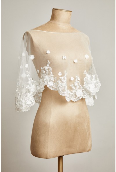 Oleg Cassini Kırık Beyaz Dantel Işlemeli Kolsuz Gelinlik Bolerosu