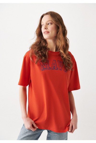 Mavi Logo Baskılı Kırmızı Tişört