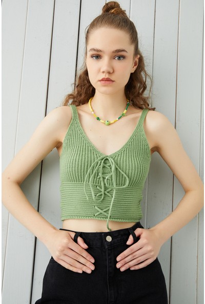 BiPantolon Kadın Yeşil Zikzak Ipli Triko Crop Bluz BiPantolon Kadın Yeşil Zikzak Ipli Triko Crop Bluz